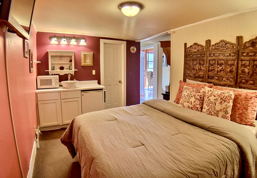 Crystal Terrace Suite - The Piedmont House - Eureka Springs Lodging