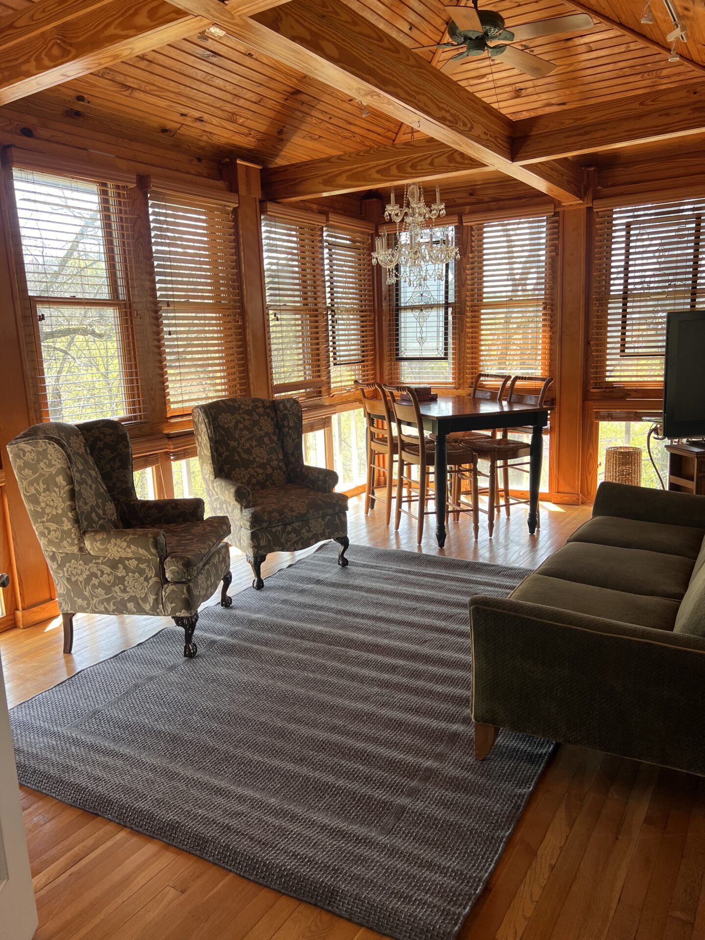 Crystal Terrace Suite - The Piedmont on Spring - Eureka Springs Lodging